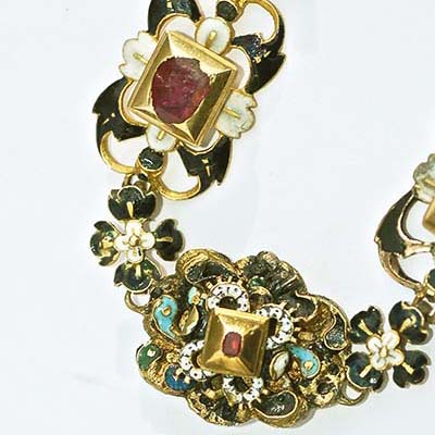 Rowan and Rowan : Renaissance necklace